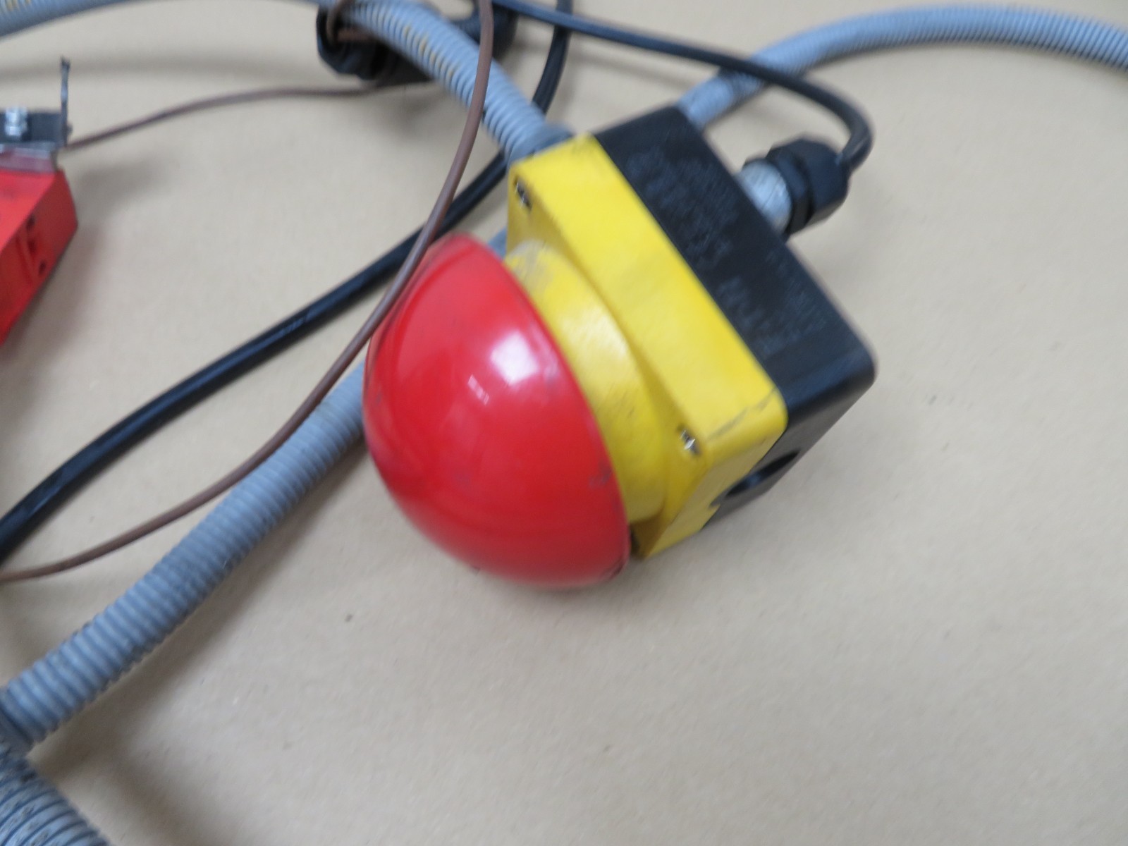 Lathe Interlocked Chuck Guard & E Stop Set Up HSE Compliance Harrison ...