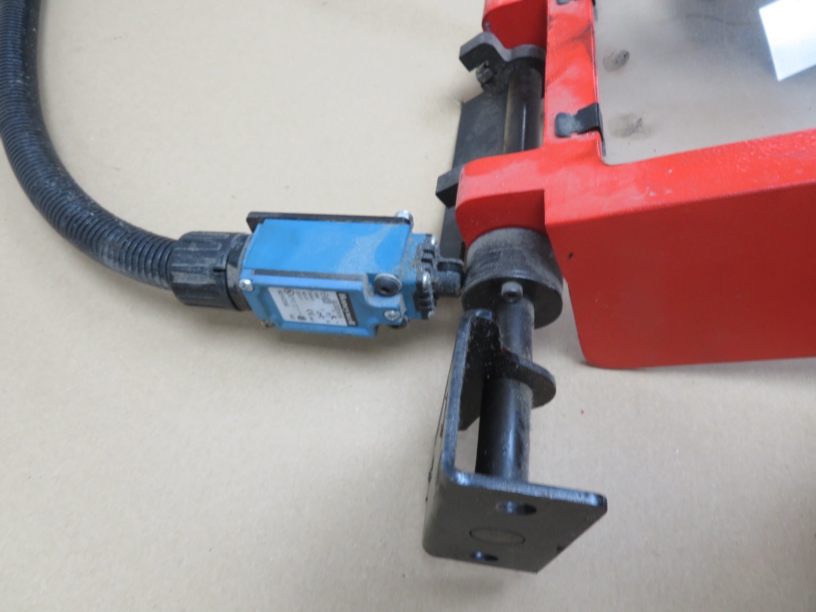 Lathe Interlocked Chuck Guard & E Stop Set Up HSE Compliance Harrison ...